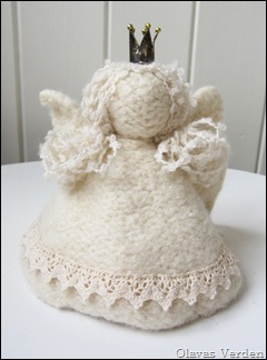 Olavas Verden: Strikket og tovet engel….